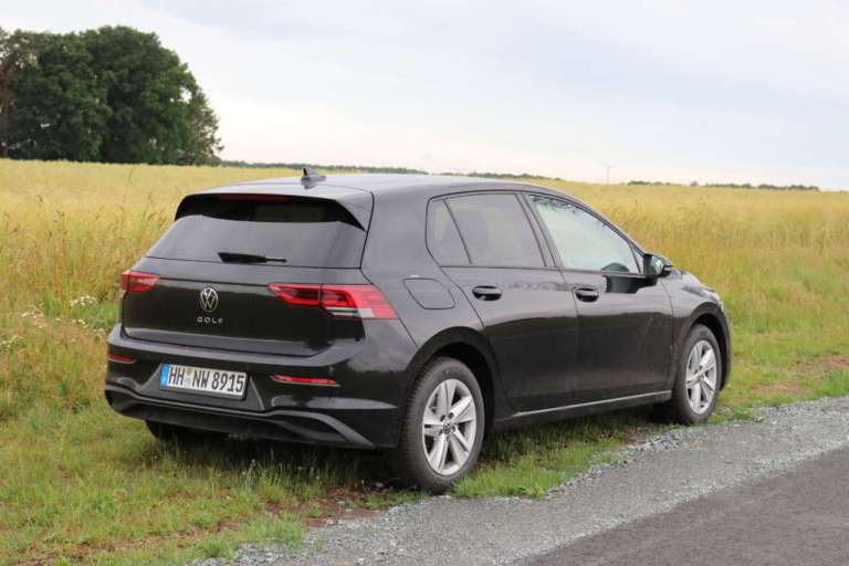 Test VW Golf 8 – Der neue Golf 2.0 TDI als Limousine – UTBOERG TV